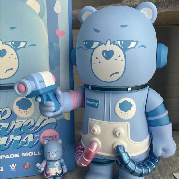POP MART | Accents | Official Pop Mart Mega Space Molly Grumpy Bear ...